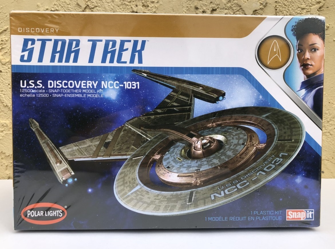 Star Trek U.S.S. Discovery NCC-1031 | Model Spacecraft Kits | hobbyDB